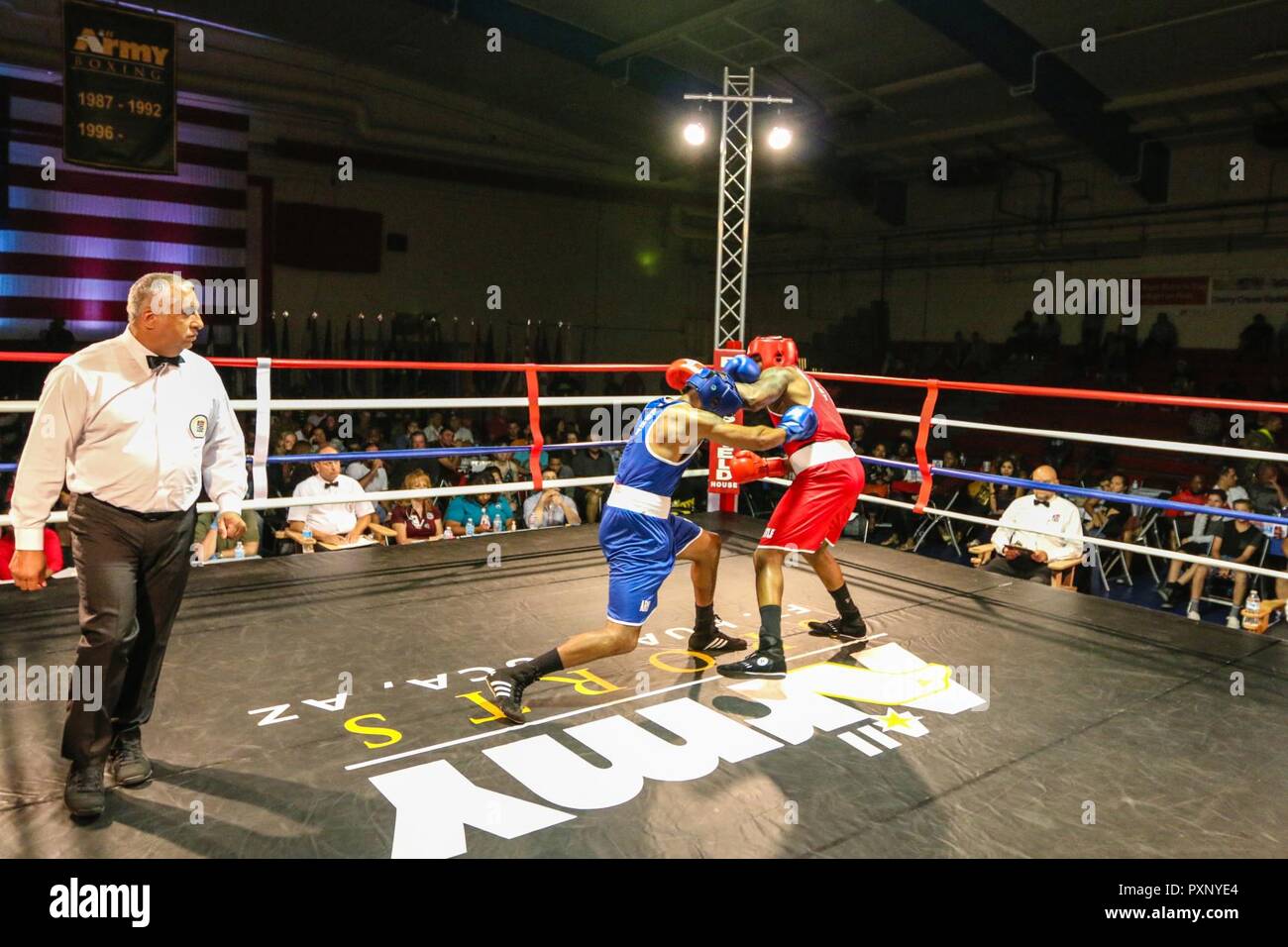 Boxing barnes hi-res stock photography and images - Alamy