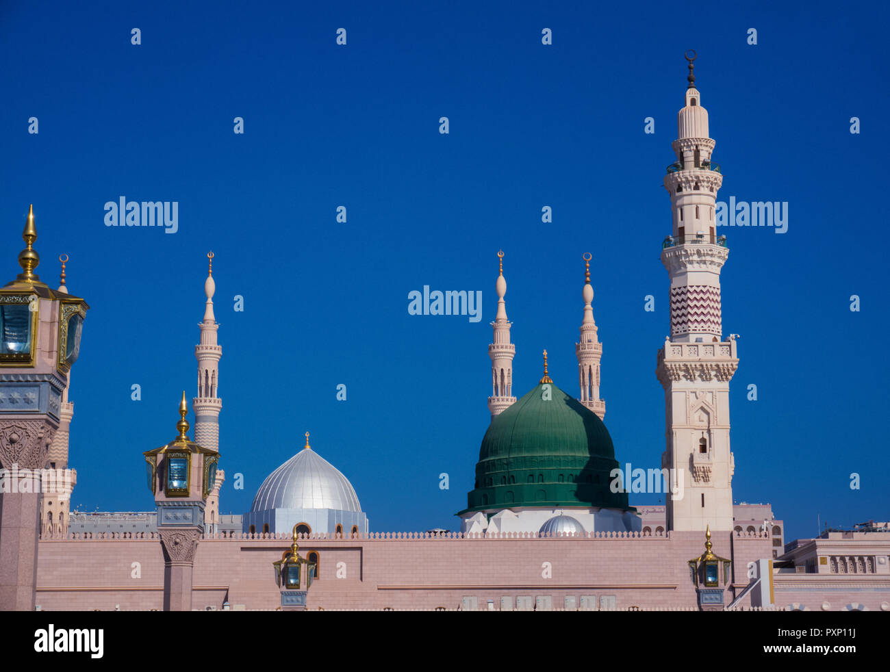 Prayer masjid al nabawi hi-res stock photography and images - Alamy