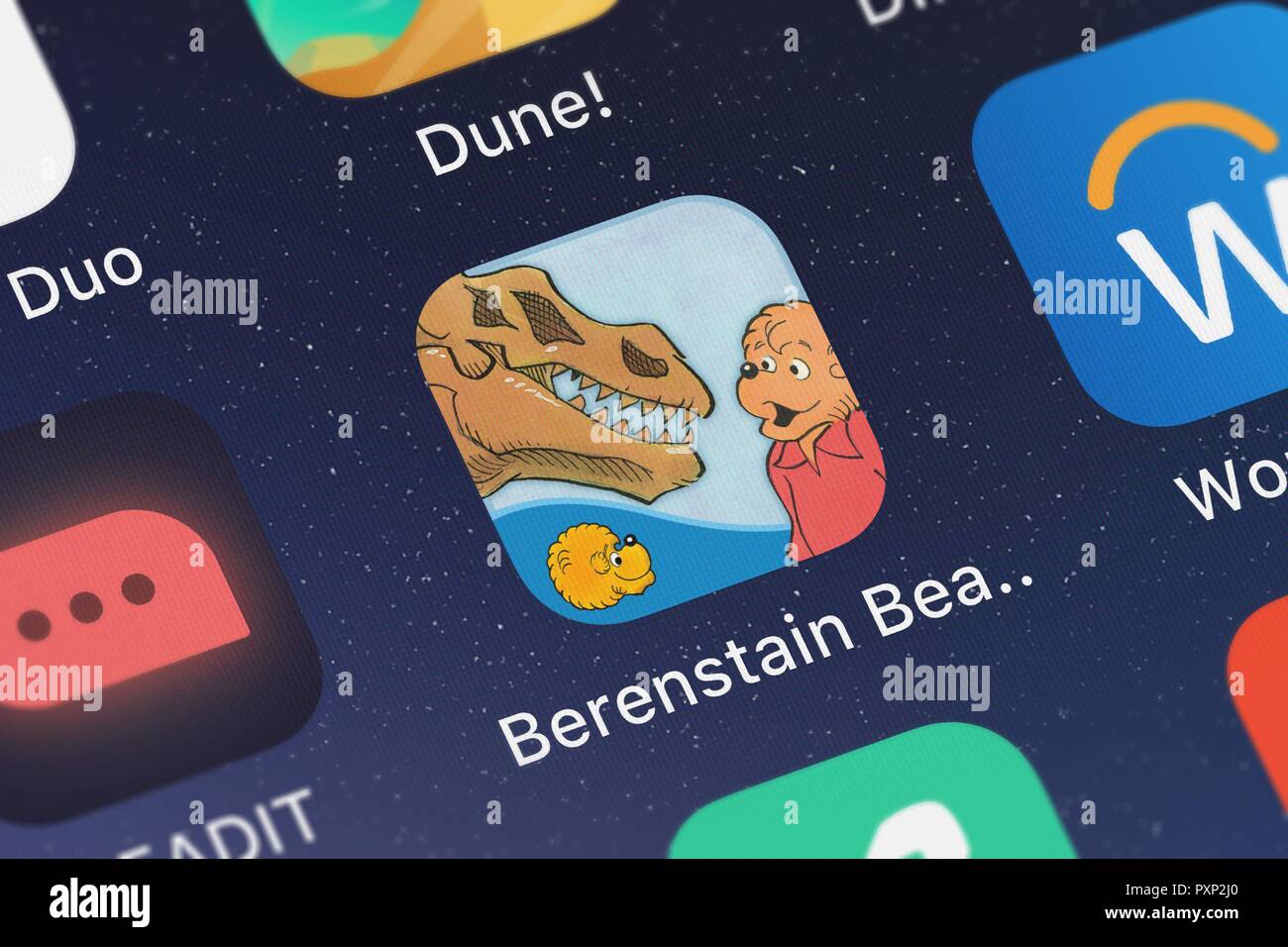 Berenstain bears dinosaur dig hi-res stock photography and images - Alamy