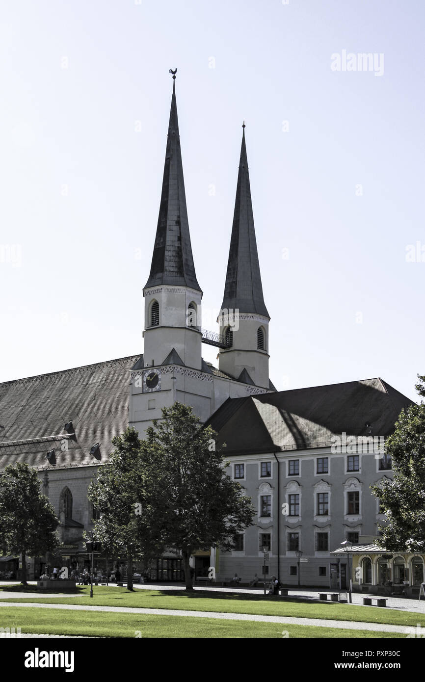 Deutschland bayern altoetting kapellplatz hi-res stock photography and ...