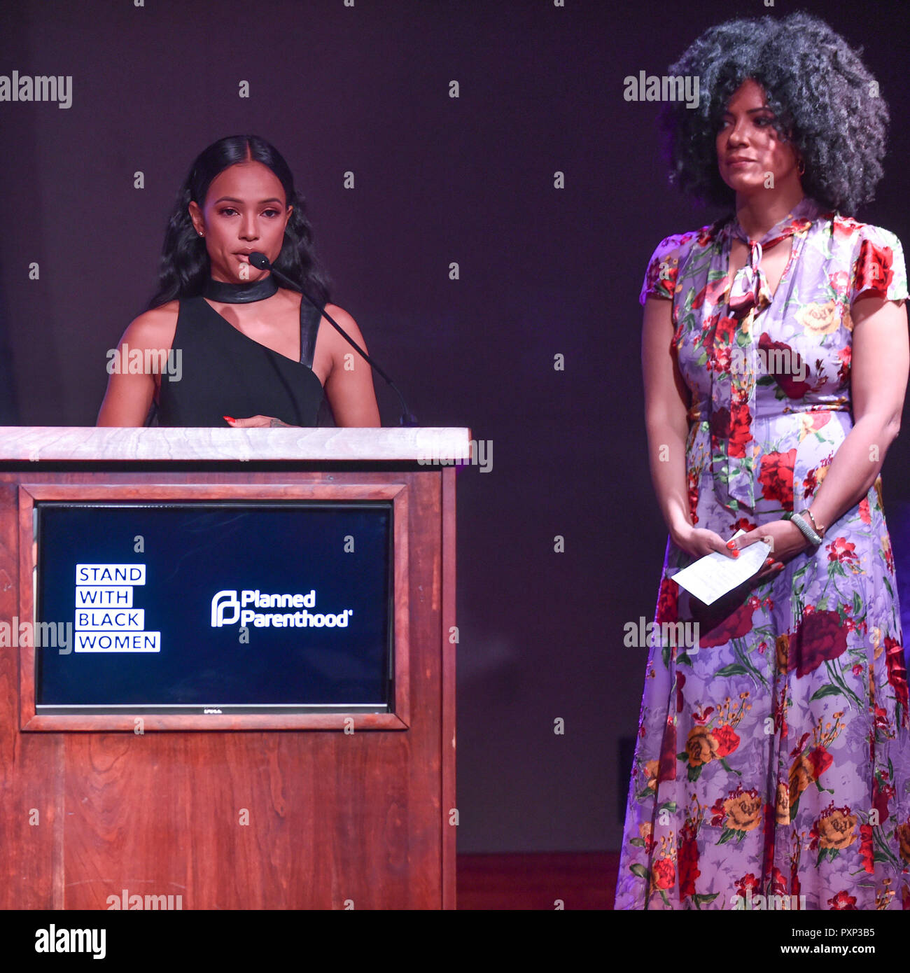 Karrueche tran claws hi-res stock photography and images - Alamy