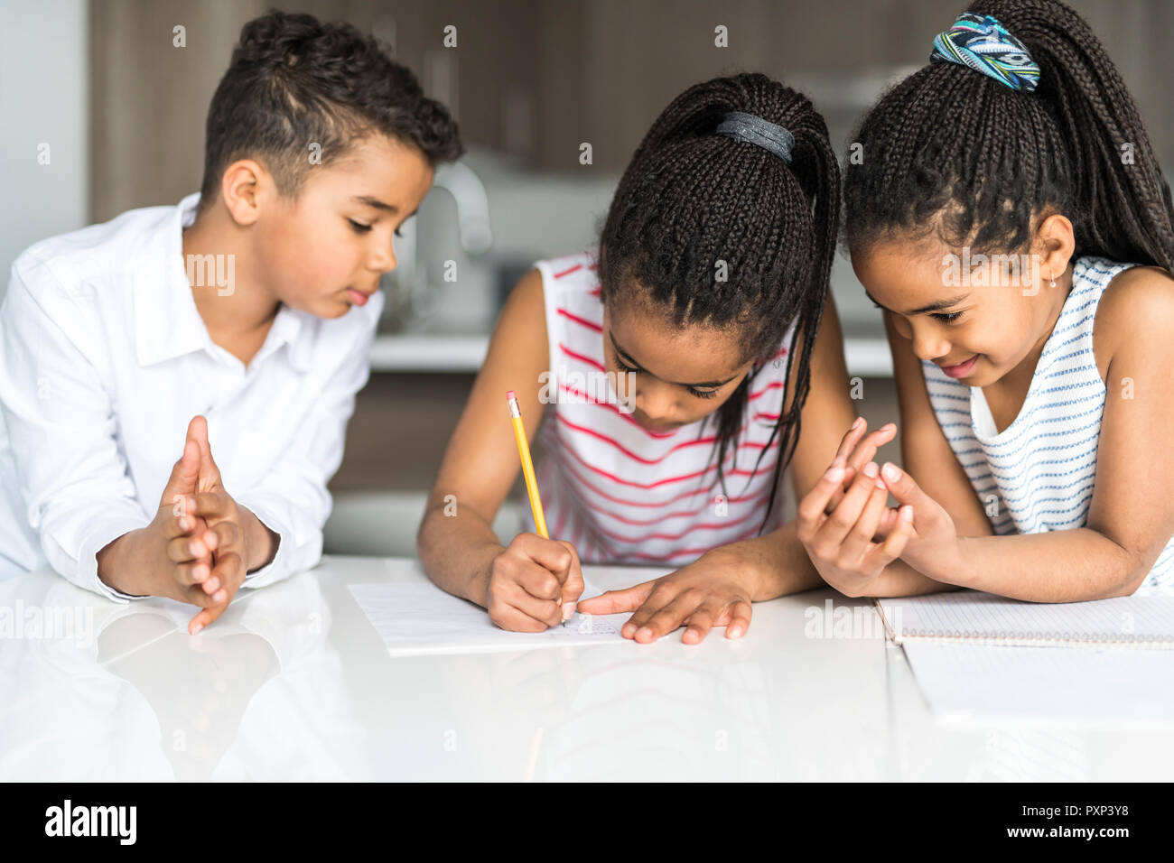 Note child hi-res stock photography and images - Alamy
