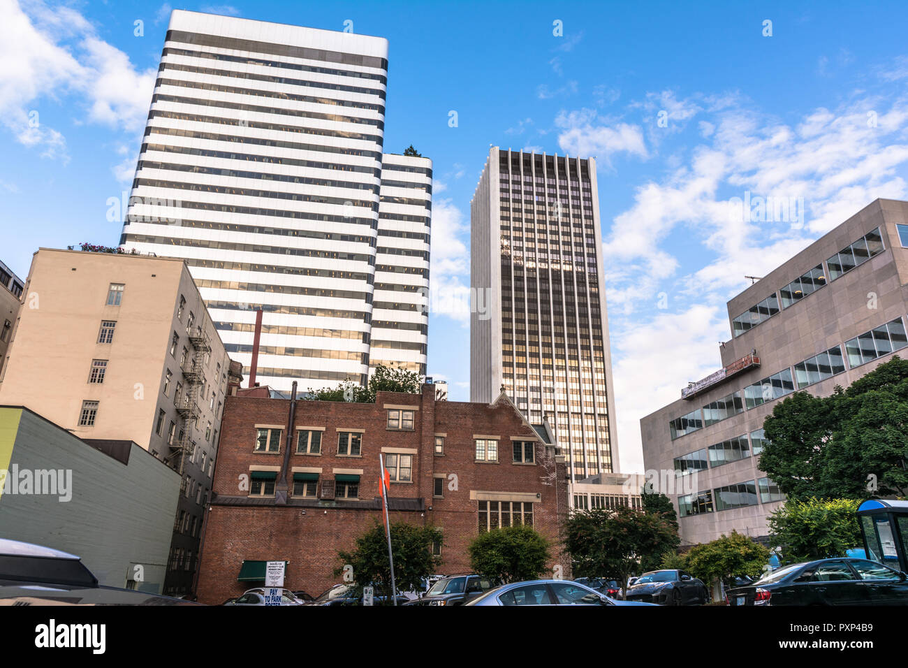 Portland oregon sign old town hi-res stock photography and images - Alamy