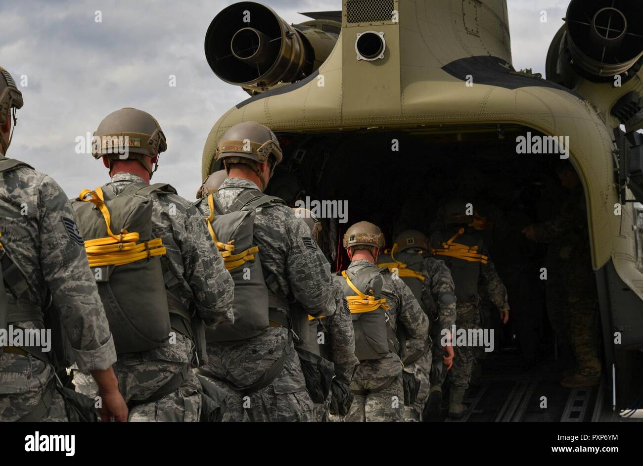 435th agow hi-res stock photography and images - Alamy