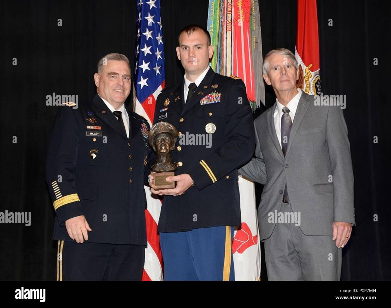 General macarthur award hi-res stock photography and images - Alamy