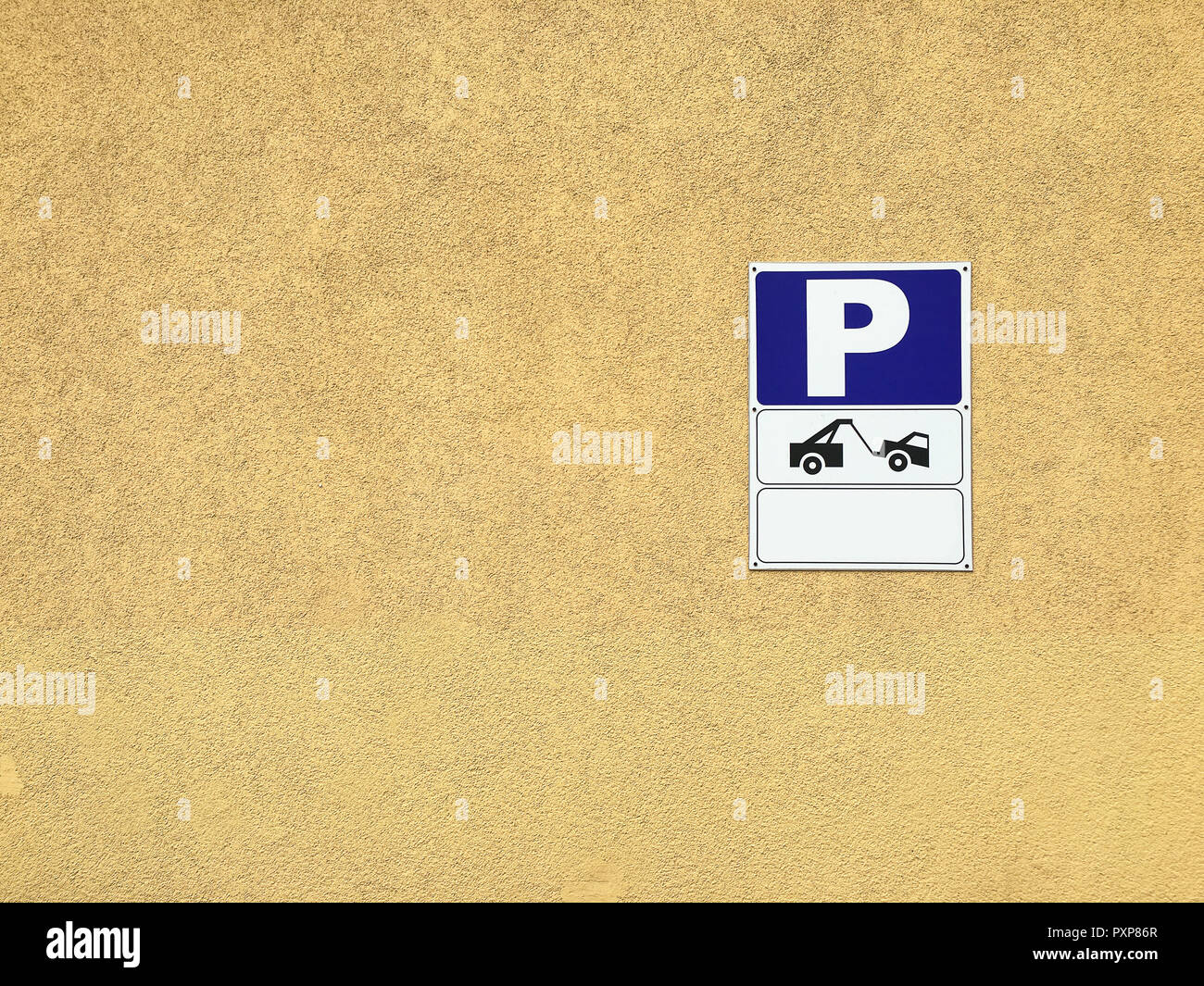 Car park warning sign hi-res stock photography and images - Alamy