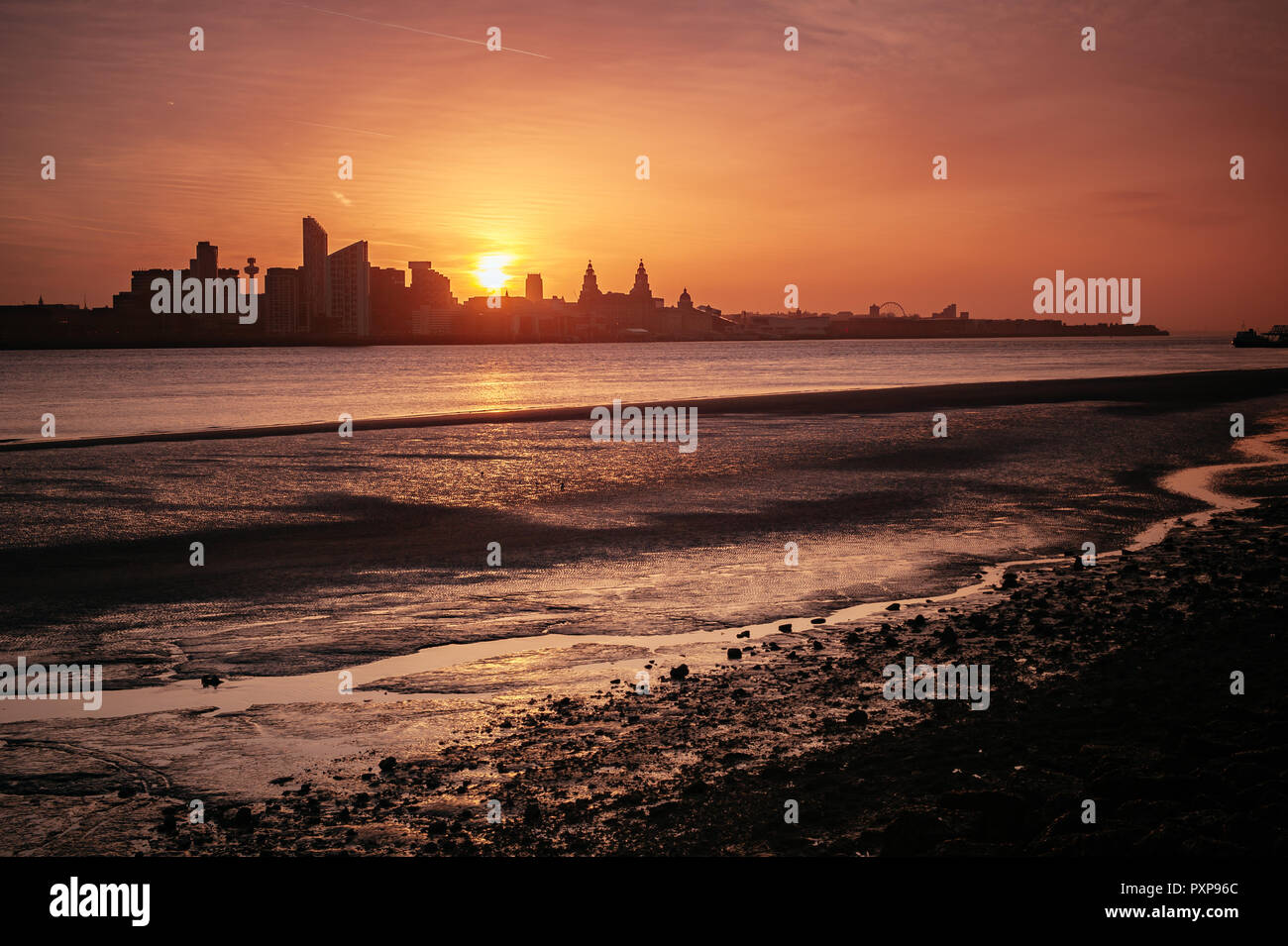 The sun rises over the city of Liverpool Stock Photo - Alamy