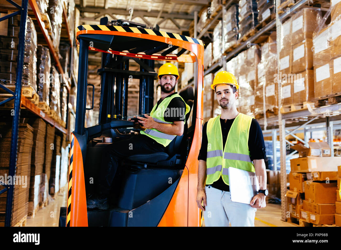 Team work labor hi-res stock photography and images - Alamy