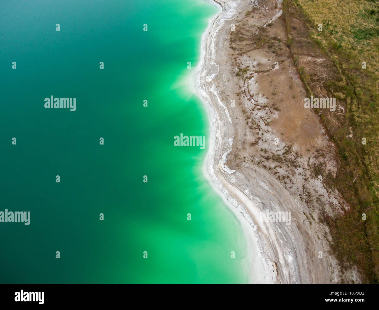 Azure lake hi-res stock photography and images - Alamy