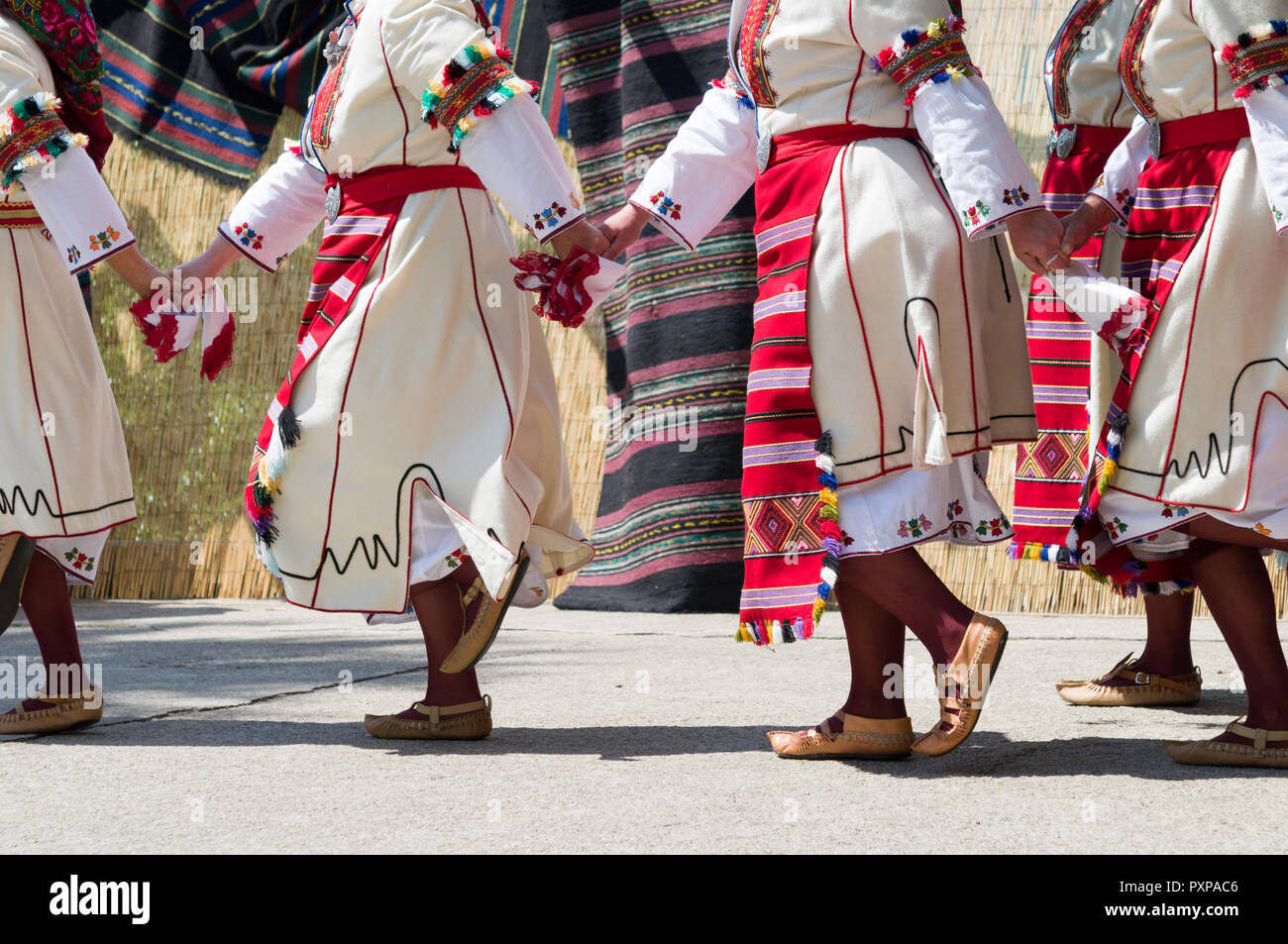 Traditional bulgarian dancers and folklor Stock Photo - Alamy