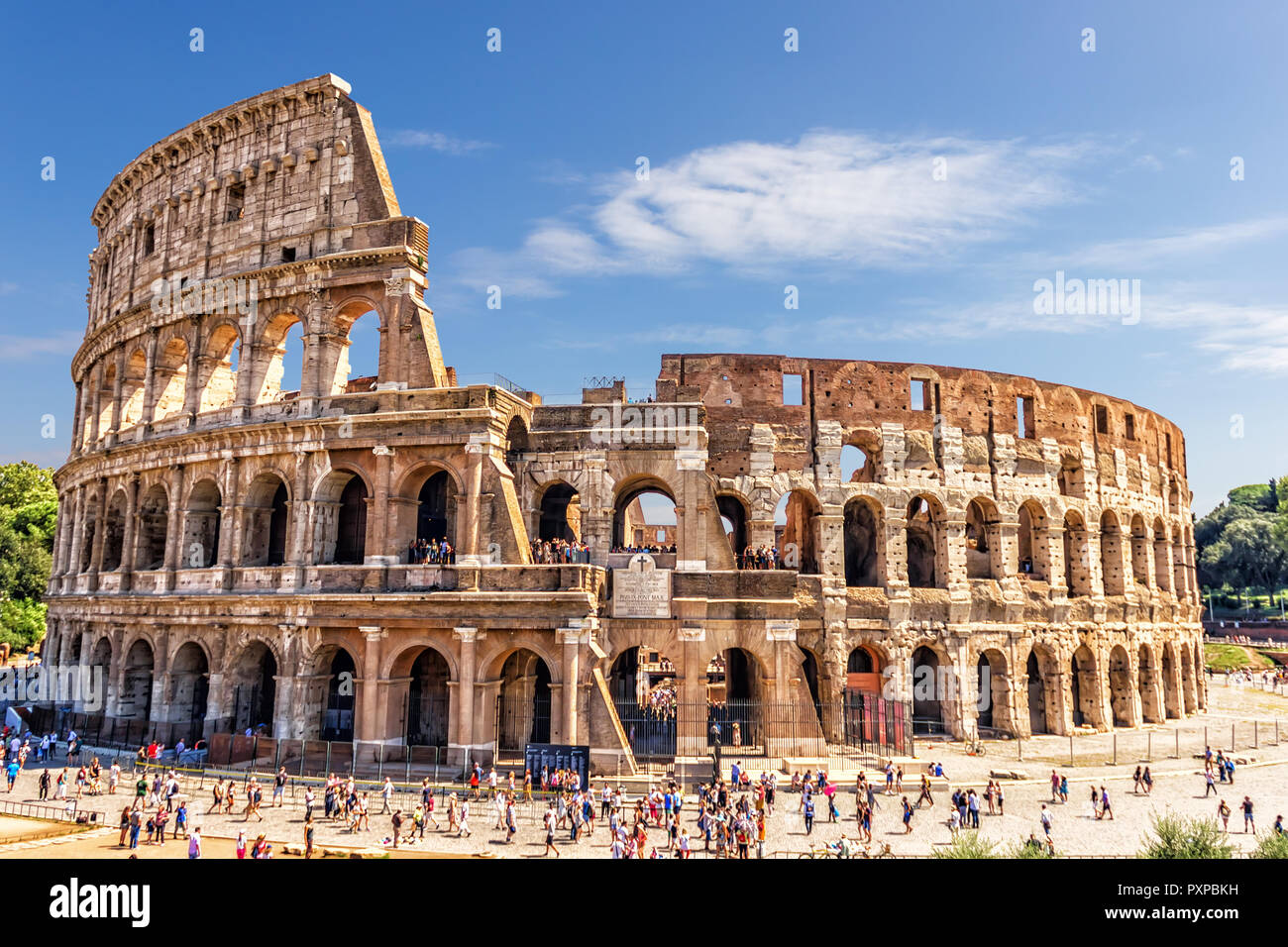 Colosseum in summer hi-res stock photography and images - Alamy