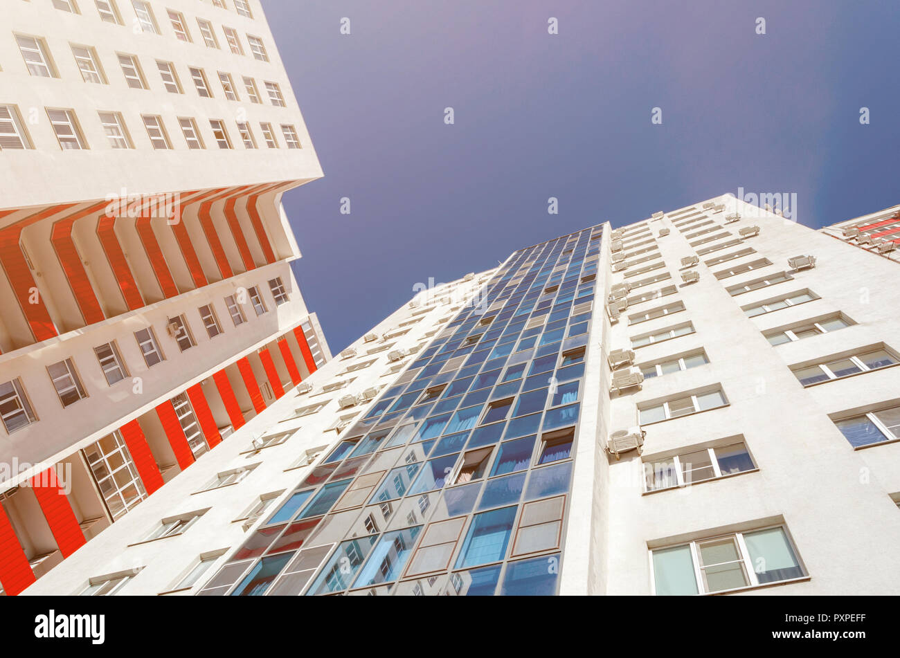 View up skyscraper construction hi-res stock photography and images - Alamy
