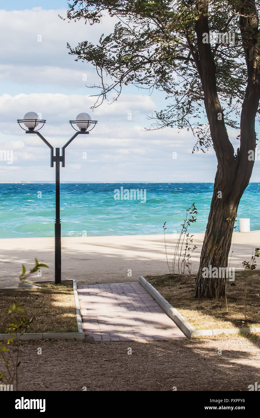 Beautiful embankment hi-res stock photography and images - Alamy