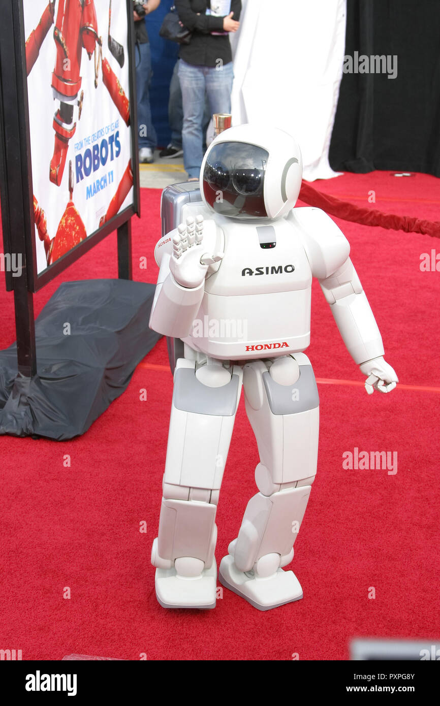 ASIMO humanoid robot 03/06/05 ROBOTS @ Mann Village Theatre / Mann ...