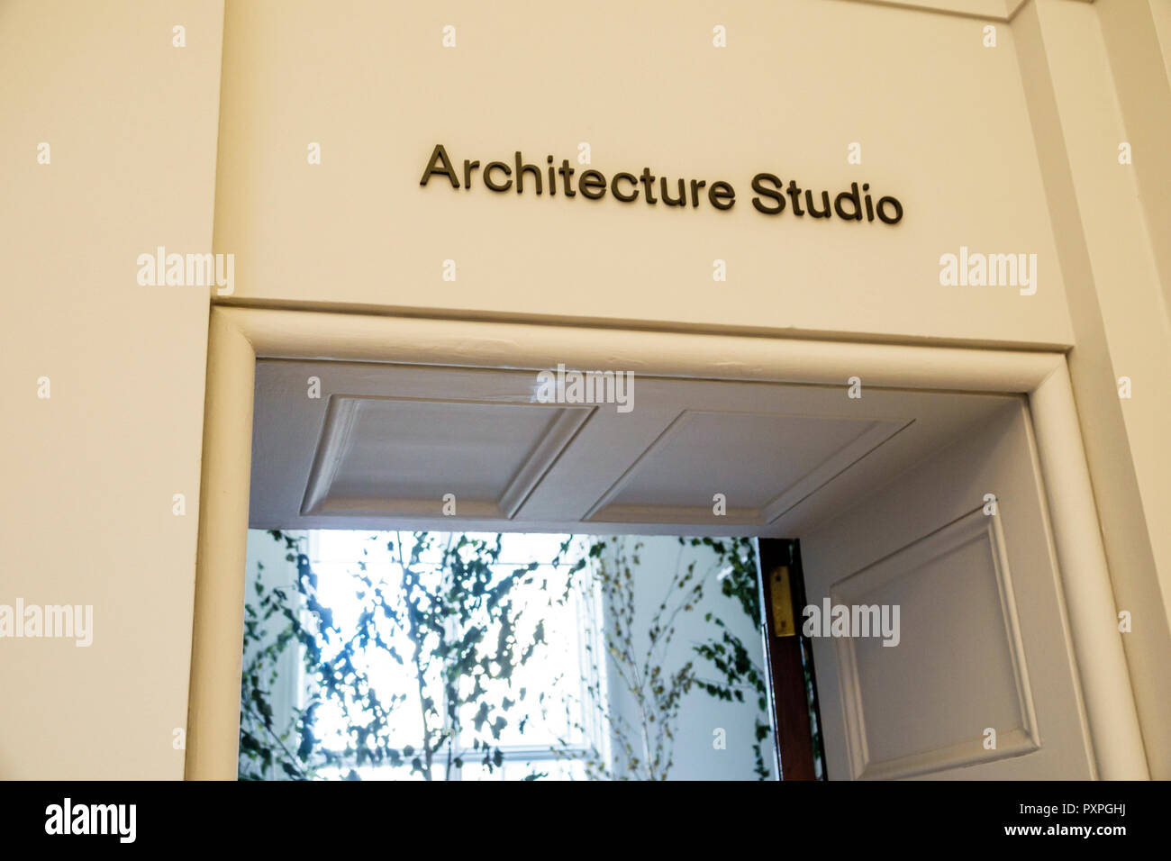 Burlington house inside hi-res stock photography and images - Alamy