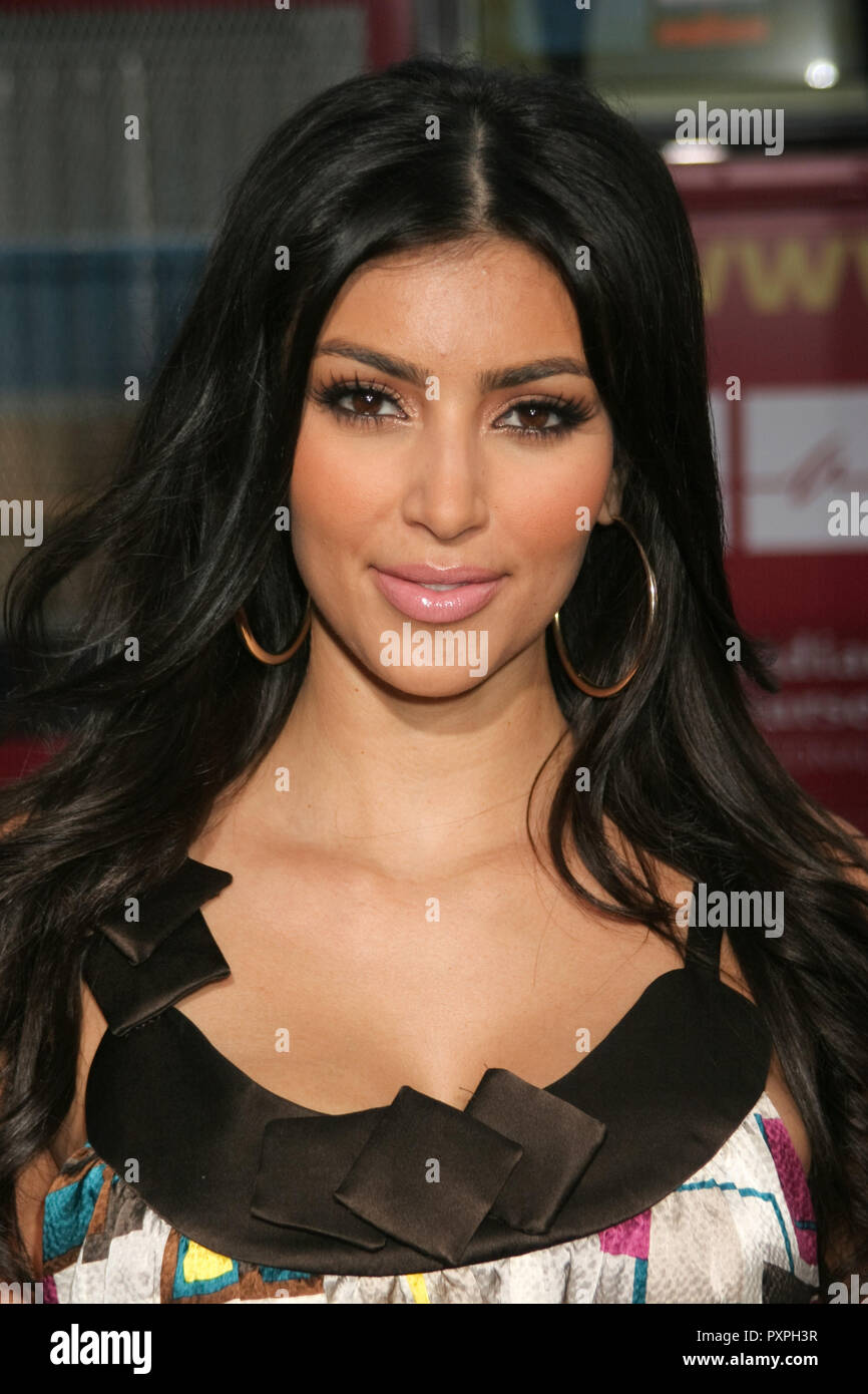 Kim Kardashian 06/26/07 "SiCKO" Premiere @ Academy of Motion Picture ...