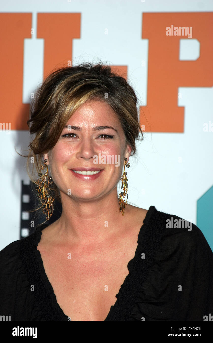 Maura tierney hi-res stock photography and images - Alamy