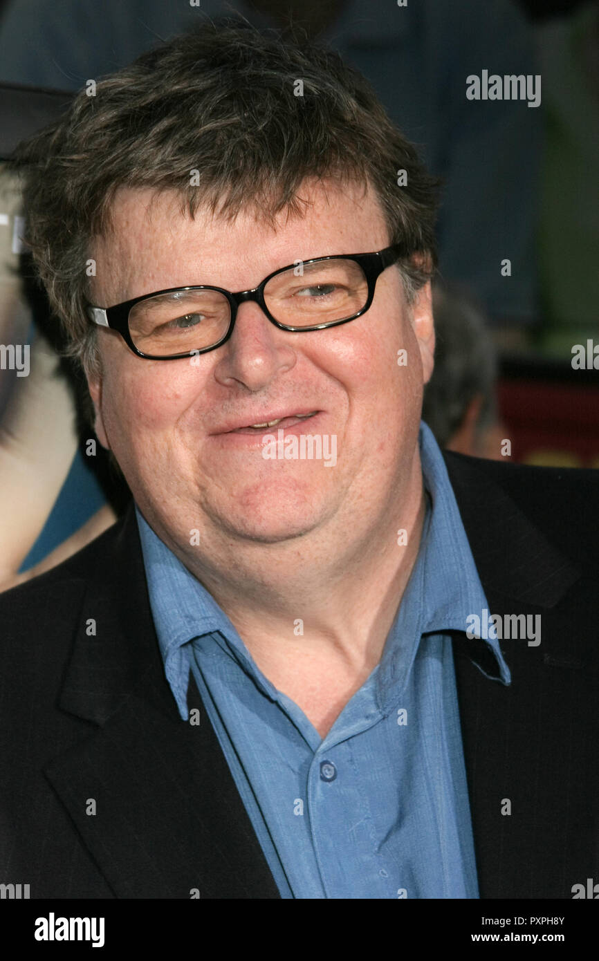 Michael Moore 06/26/07 "SiCKO" Premiere @ Academy of Motion Picture ...