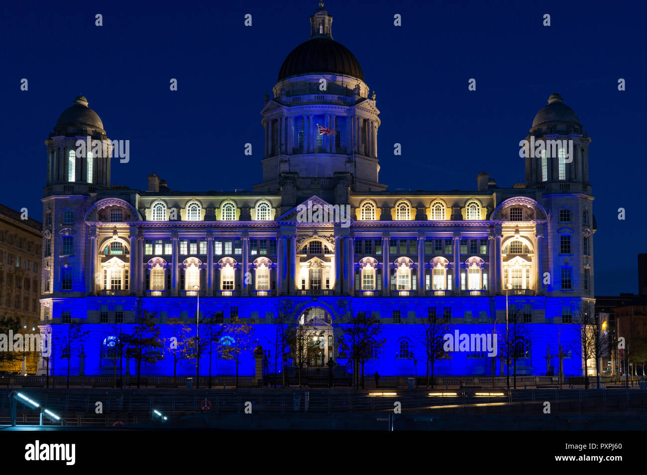 Pier one building hi-res stock photography and images - Alamy