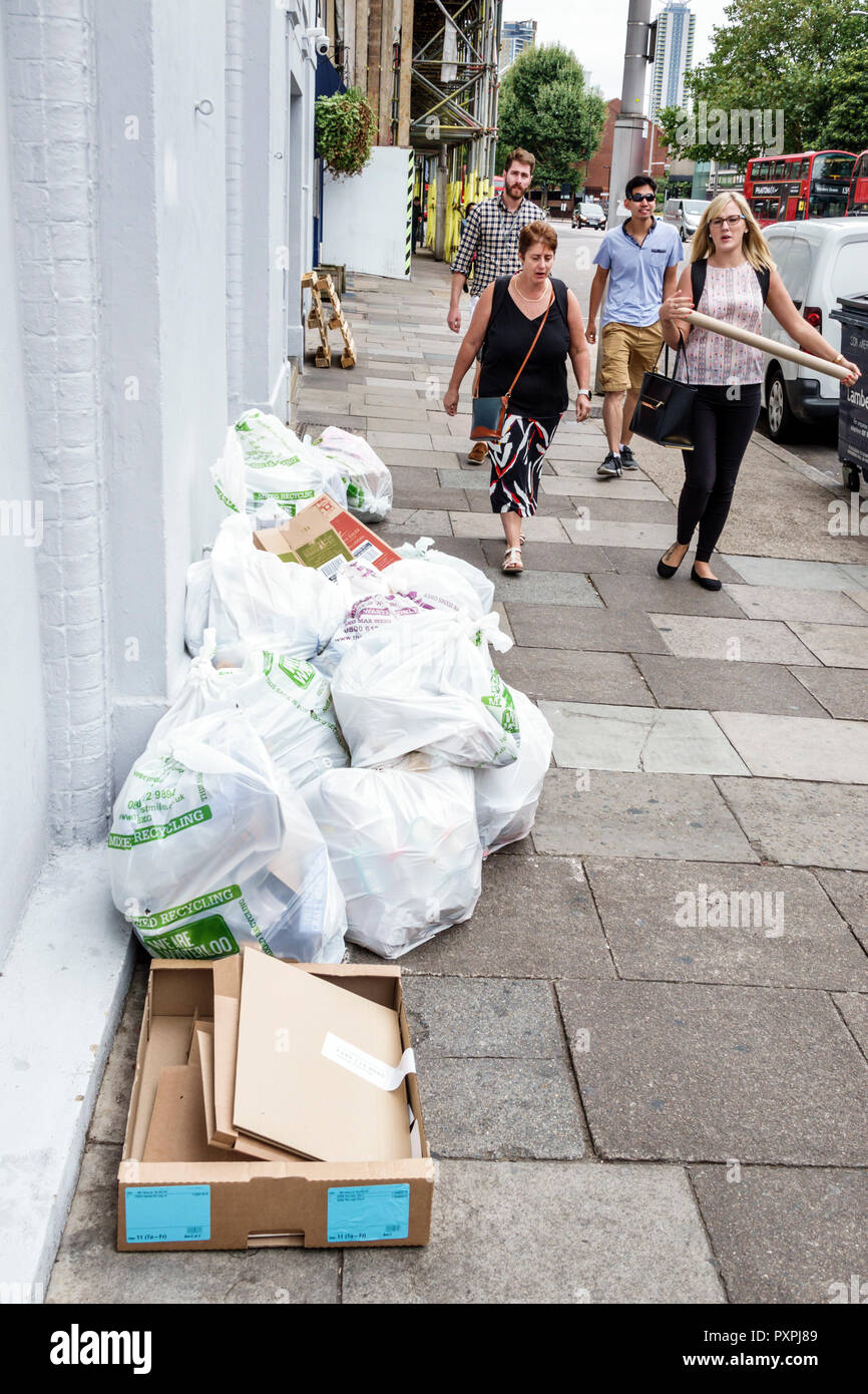 Plastic bags of london hi-res stock photography and images - Alamy
