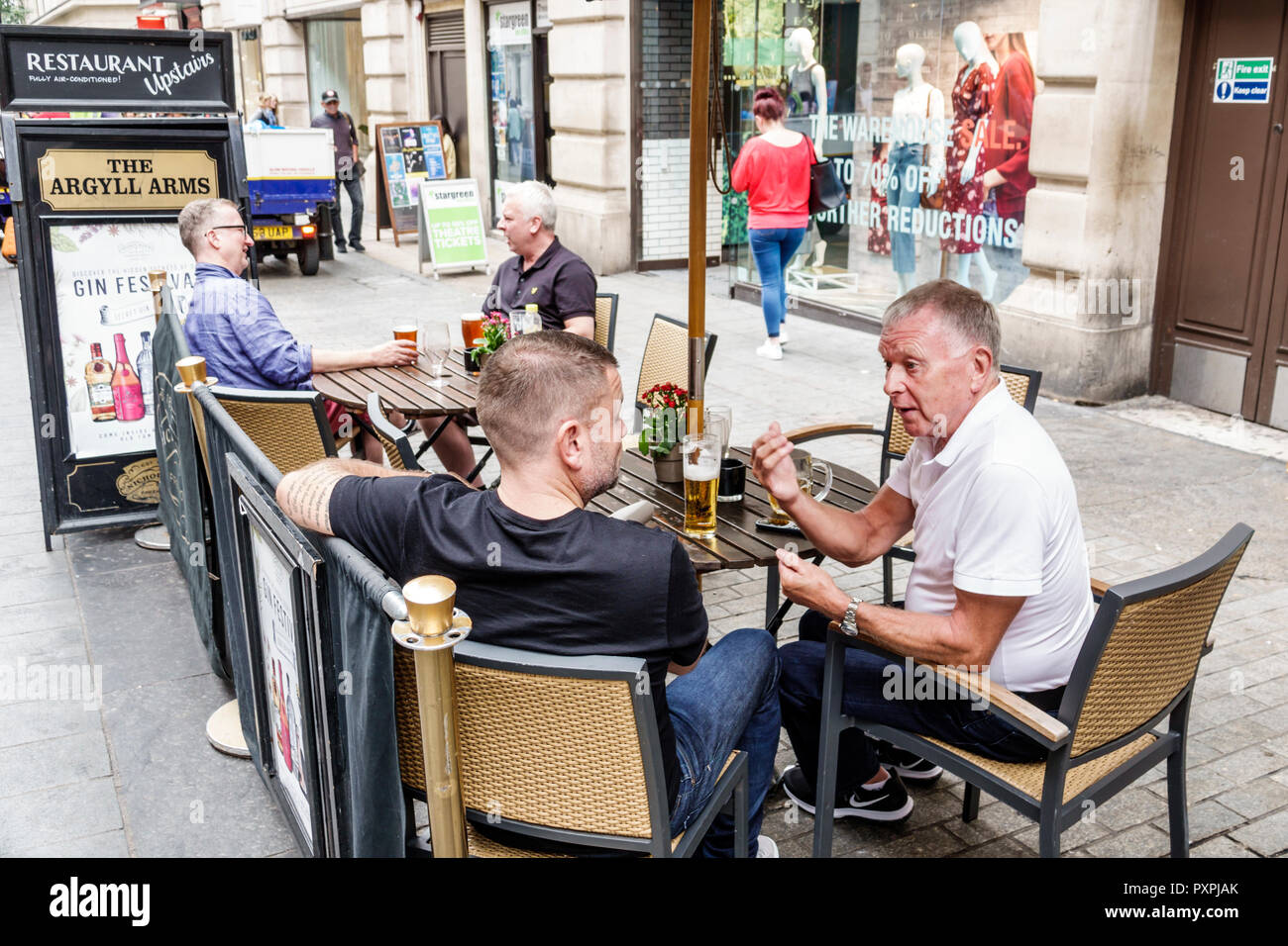 The argyll arms pub hi-res stock photography and images - Alamy