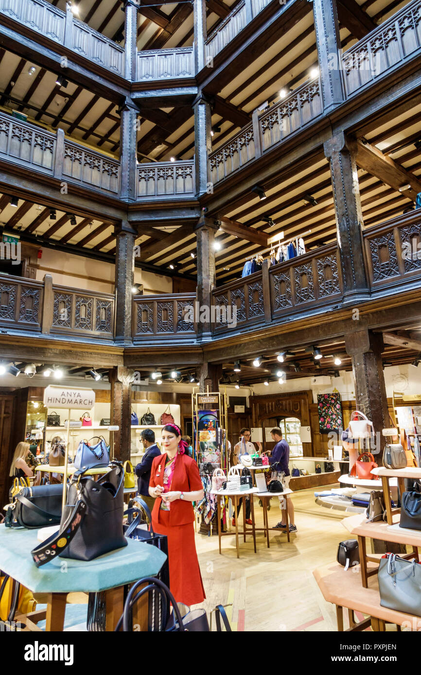 Tudor revival architecture hi-res stock photography and images - Alamy