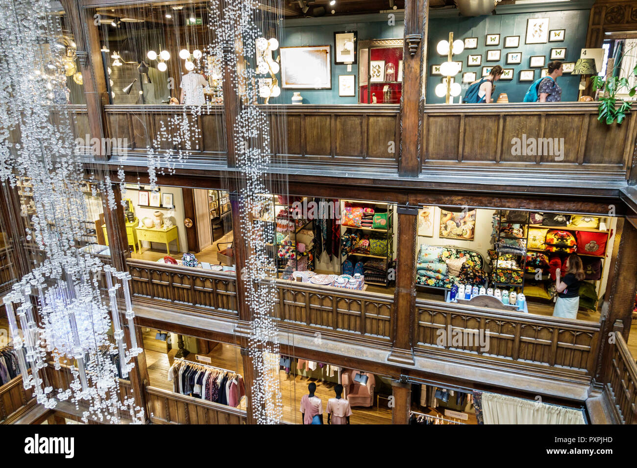 Tudor markets hi-res stock photography and images - Alamy
