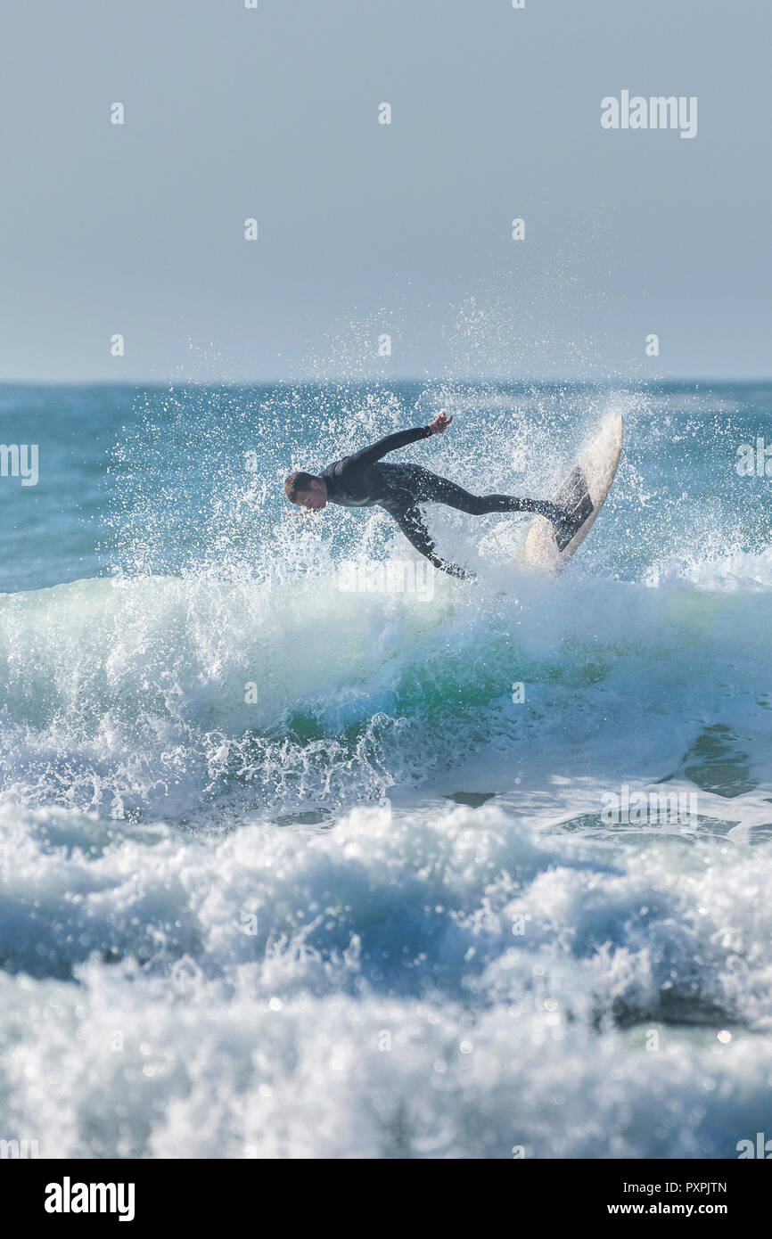UK surfing - Spectacular surfing action at Fistral in Newquay in ...