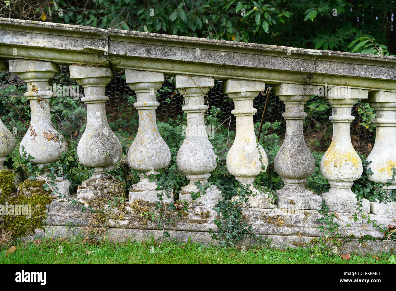 Ornate rustic stone wall Stock Photo - Alamy