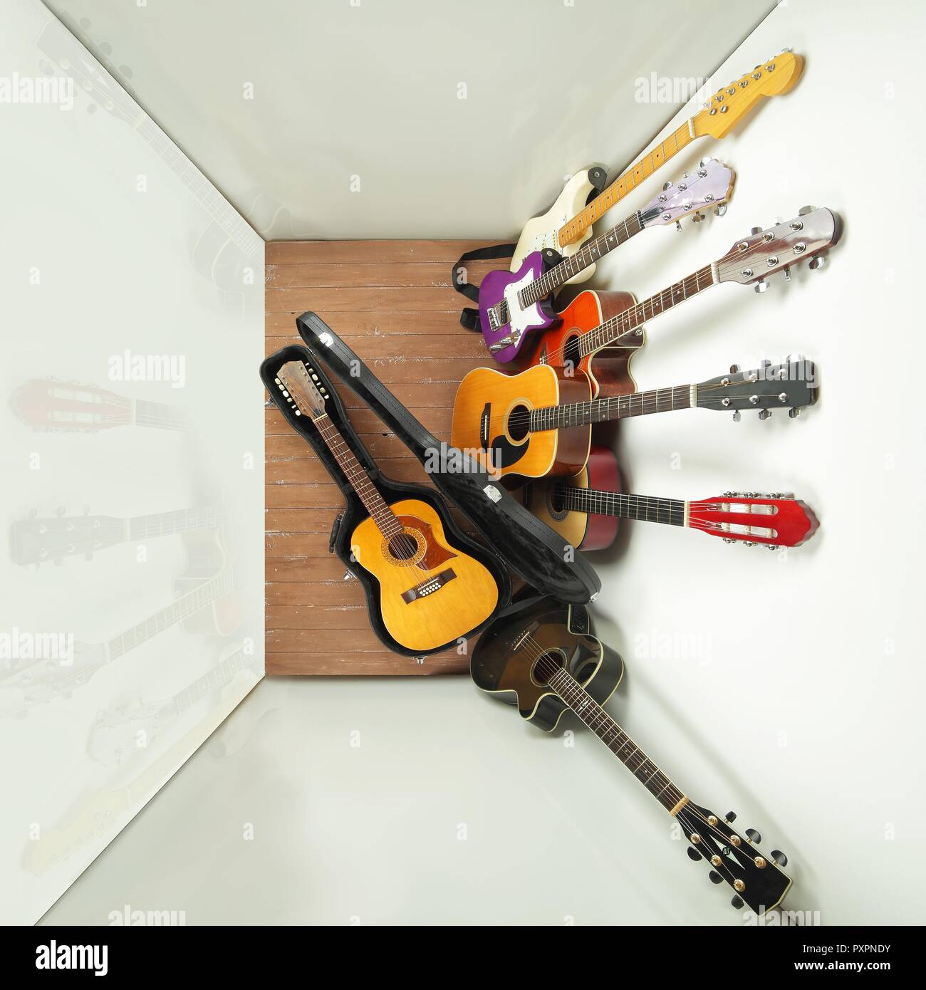 Acoustic sensor hi-res stock photography and images - Alamy