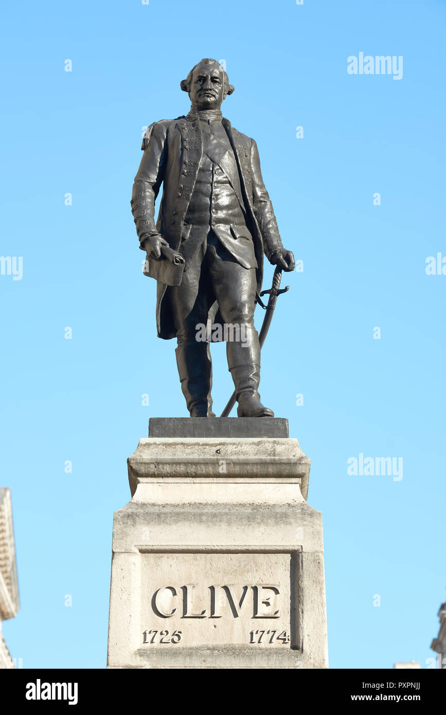 Robert clive statue hi-res stock photography and images - Alamy