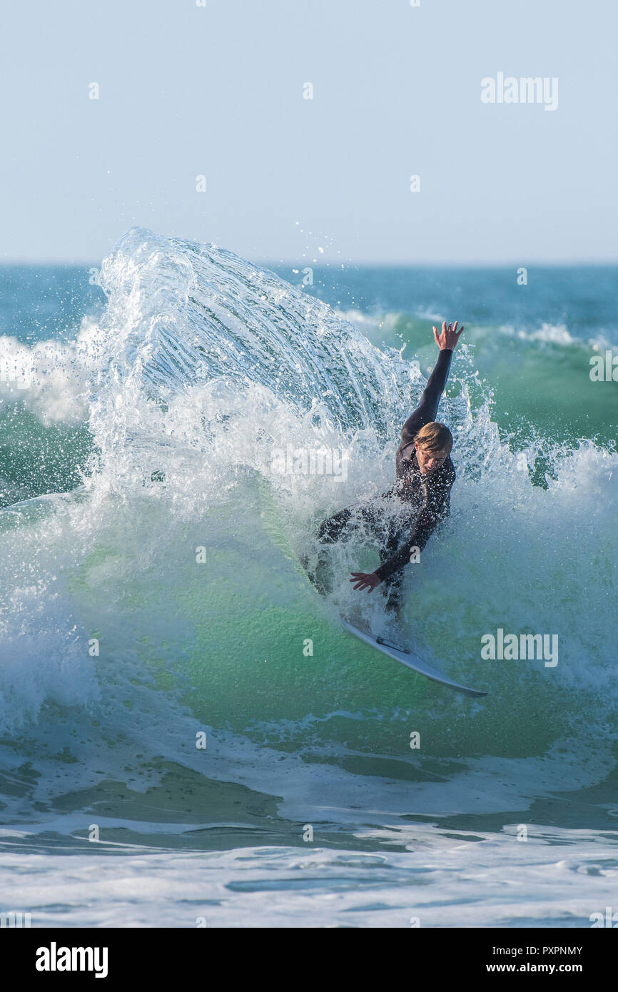 UK surfing - Spectacular surf action at Fistral Beach in Newquay in ...