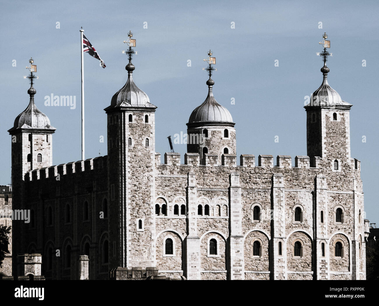 The White Tower, Tower of London Viewed from south Bank across, River ...