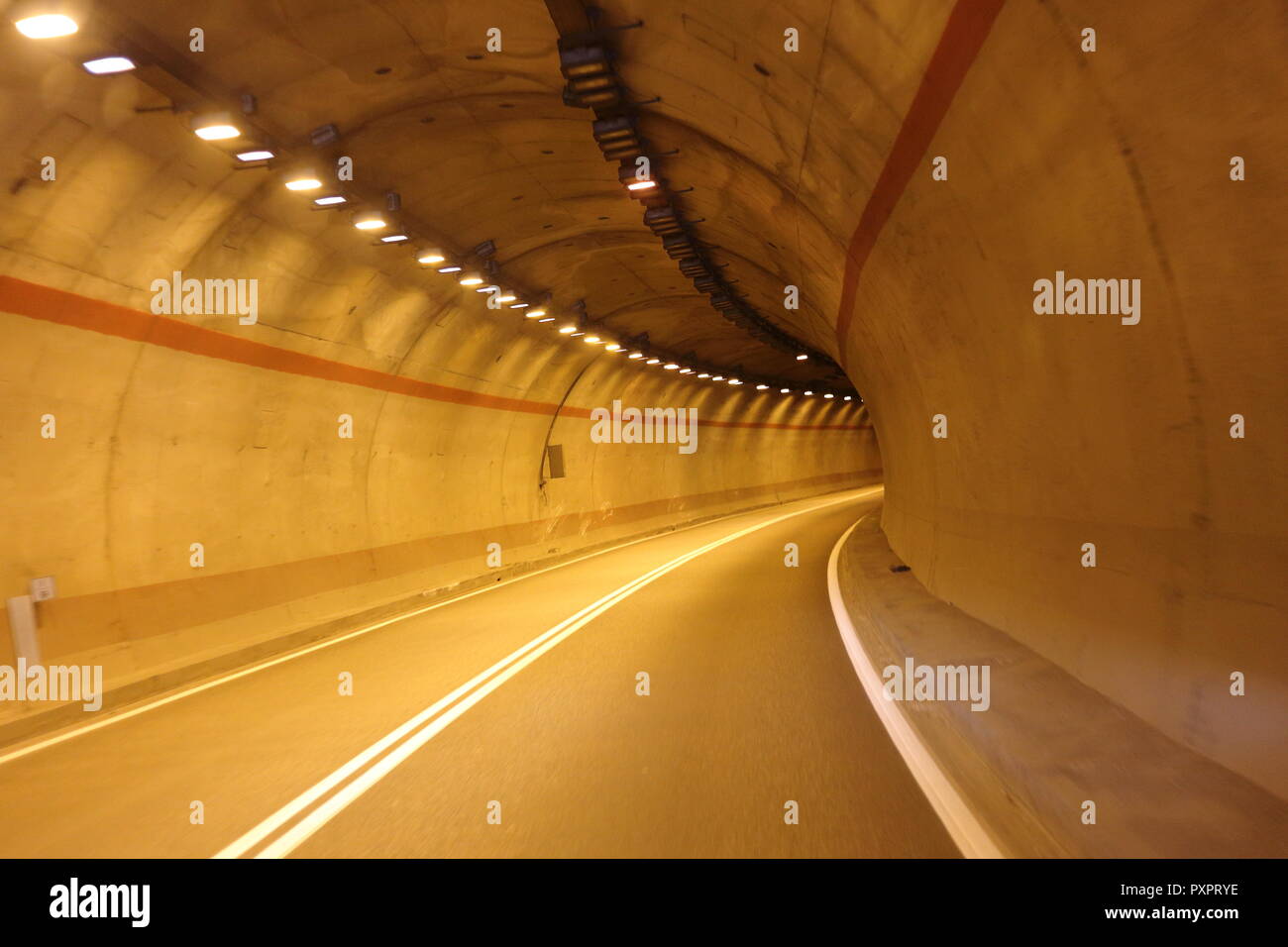 Tunnel tunnels hi-res stock photography and images - Alamy