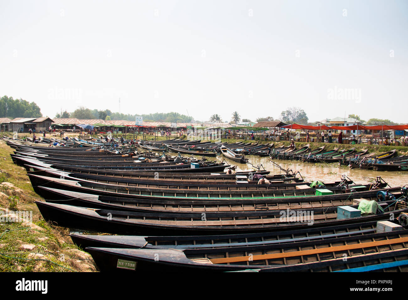 INLE LAKE, MYANMAR - MARCH 2018: Lots of boats at a market near Inle ...
