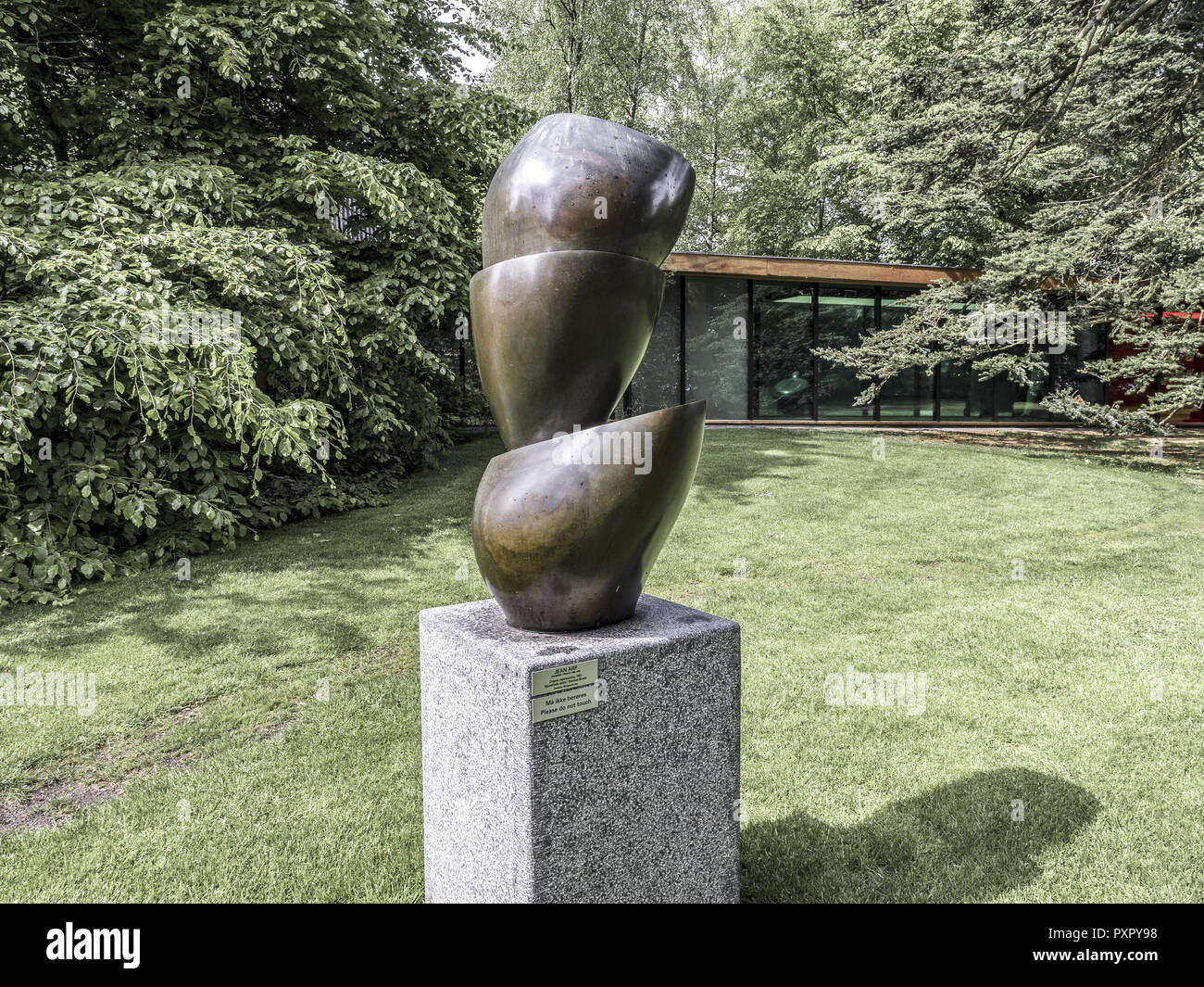 Louisiana Museum of Modern Art Denmark Stock Photo - Alamy