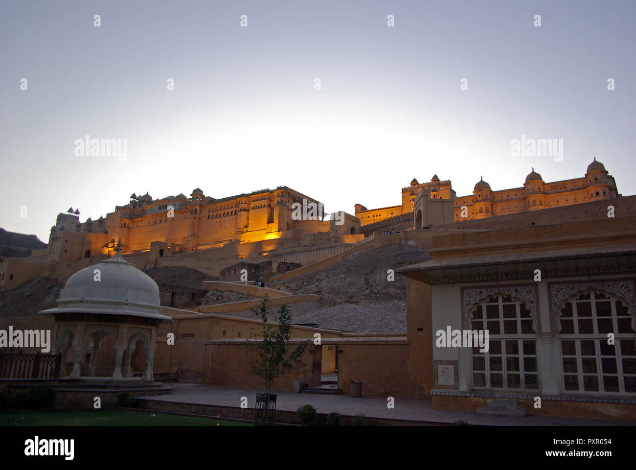 Amber fort night india hi-res stock photography and images - Alamy