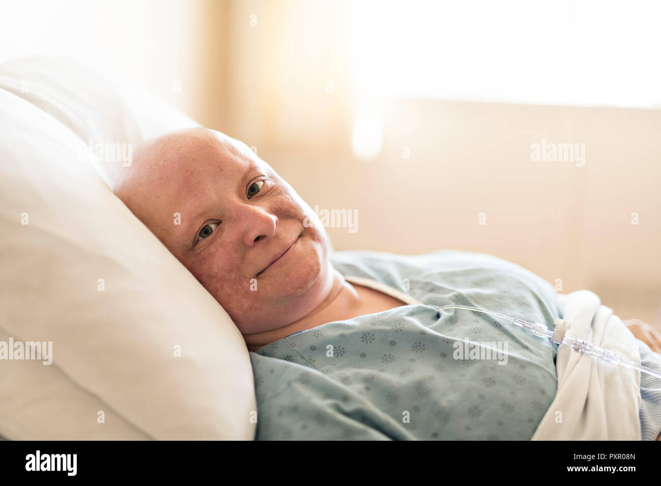 woman in hospital bed suffering from cancer Stock Photo - Alamy