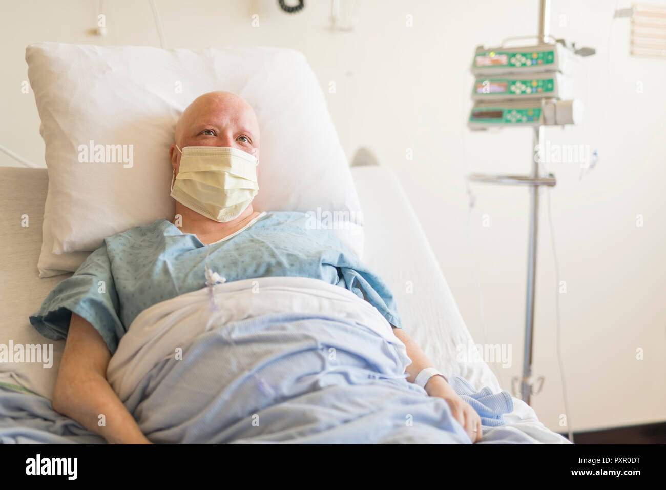 woman in hospital bed suffering from cancer Stock Photo - Alamy
