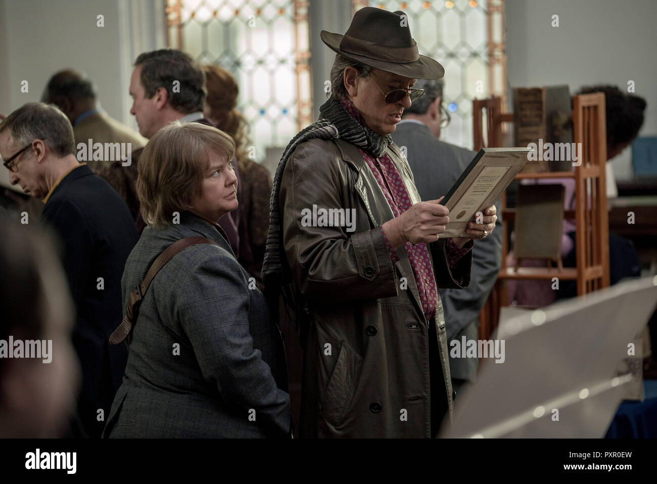 CAN YOU EVER FORGIVE ME?, from left: Melissa McCarthy as Lee Israel ...