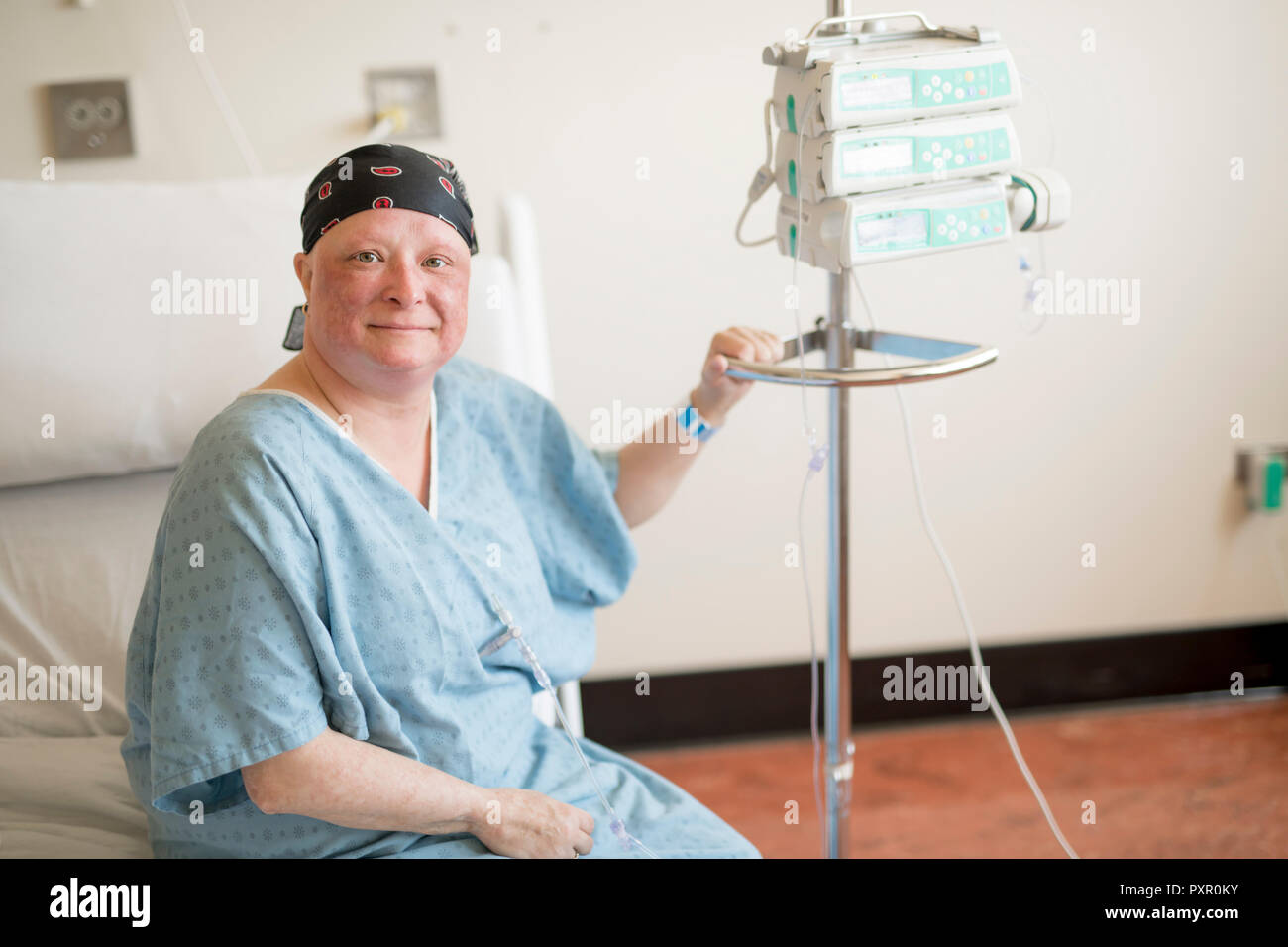 woman in hospital bed suffering from cancer Stock Photo - Alamy