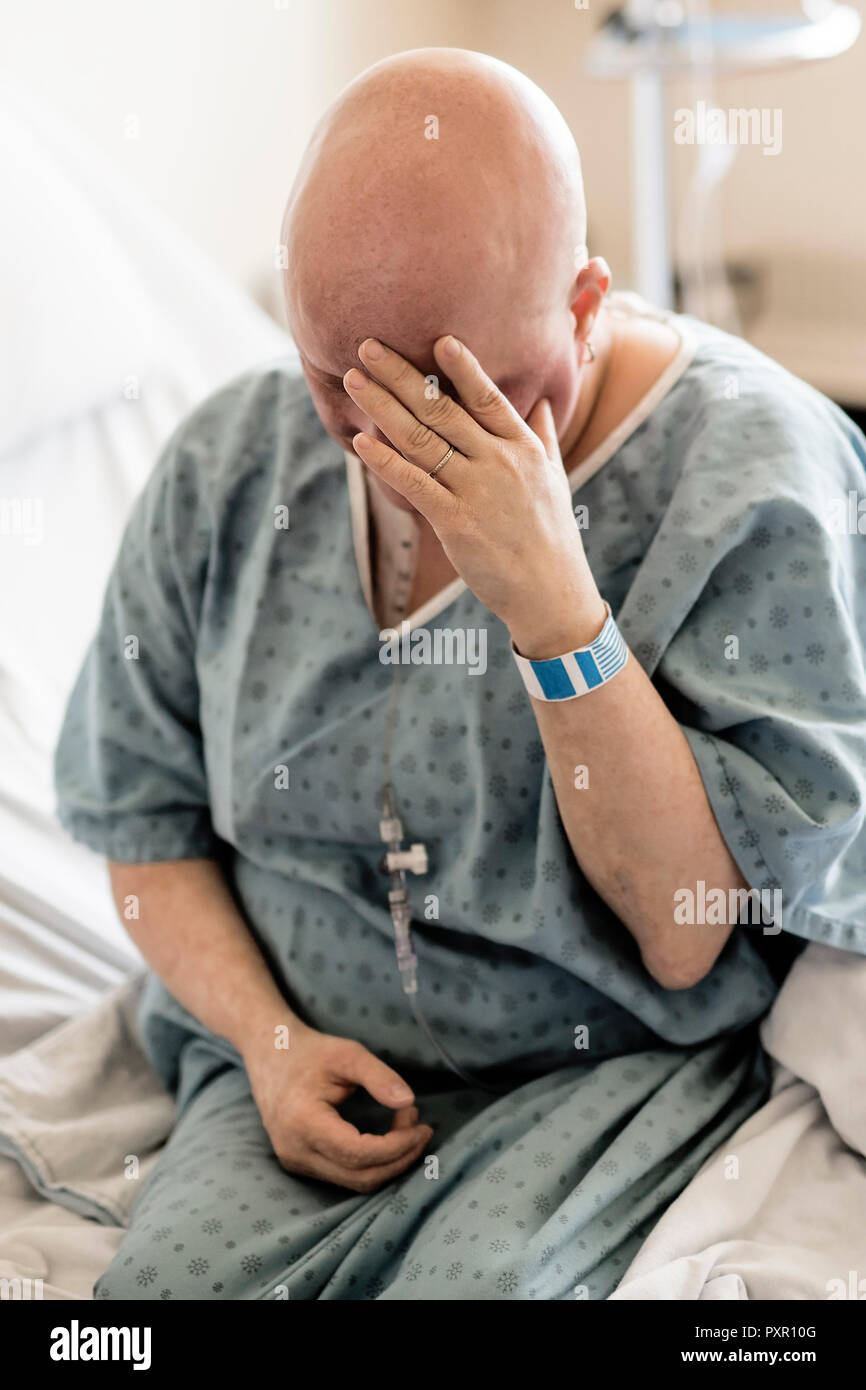 woman in hospital bed suffering from cancer Stock Photo - Alamy