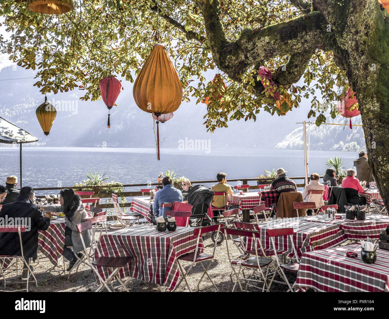 Hallstatt austria cafe hi-res stock photography and images - Alamy
