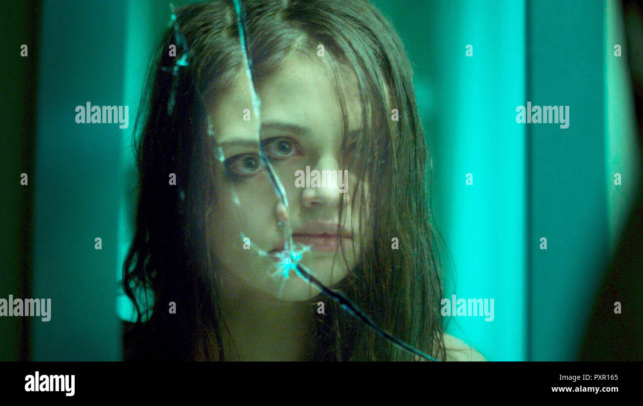 LOOK AWAY, India Eisley, 2018. © Vertical Entertainment / courtesy ...