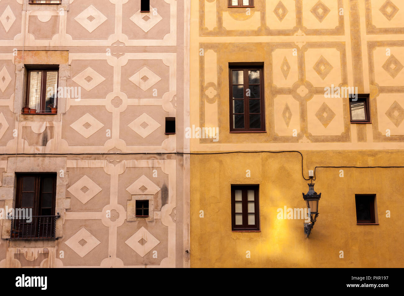 Architecture moorish windows hi-res stock photography and images - Alamy