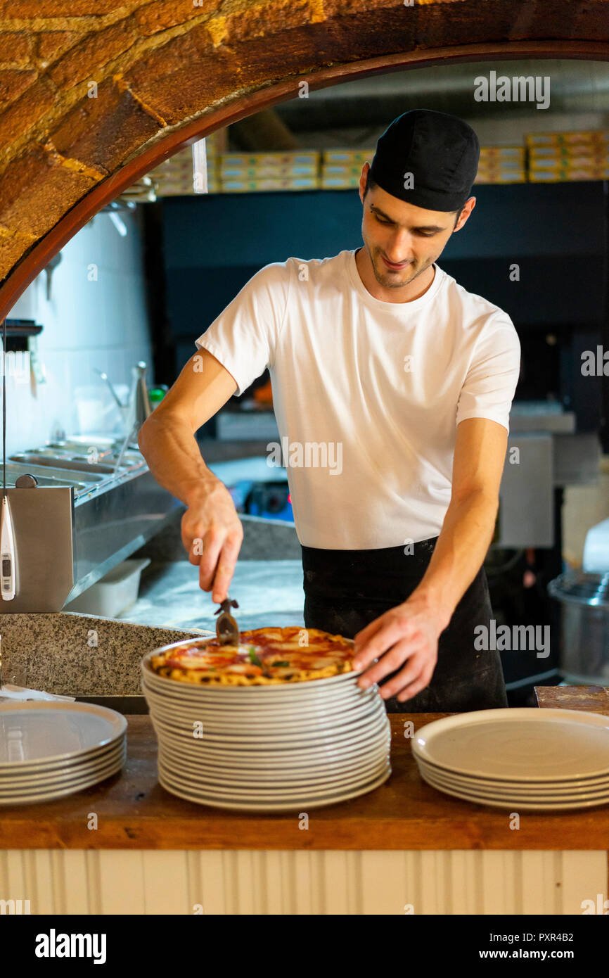 Pizza baker hi-res stock photography and images - Alamy