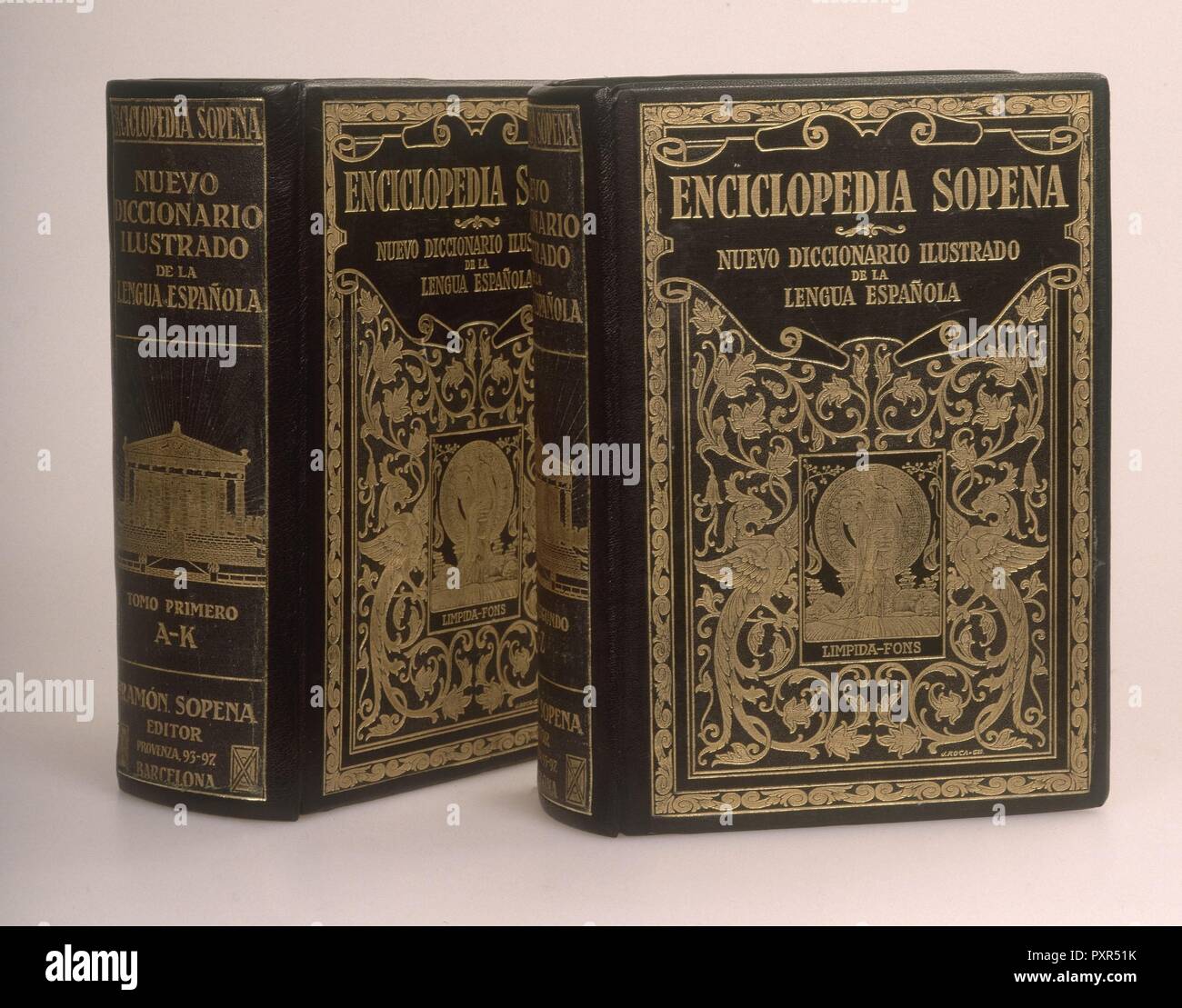 Nuevo ilustrado hi-res stock photography and images - Alamy