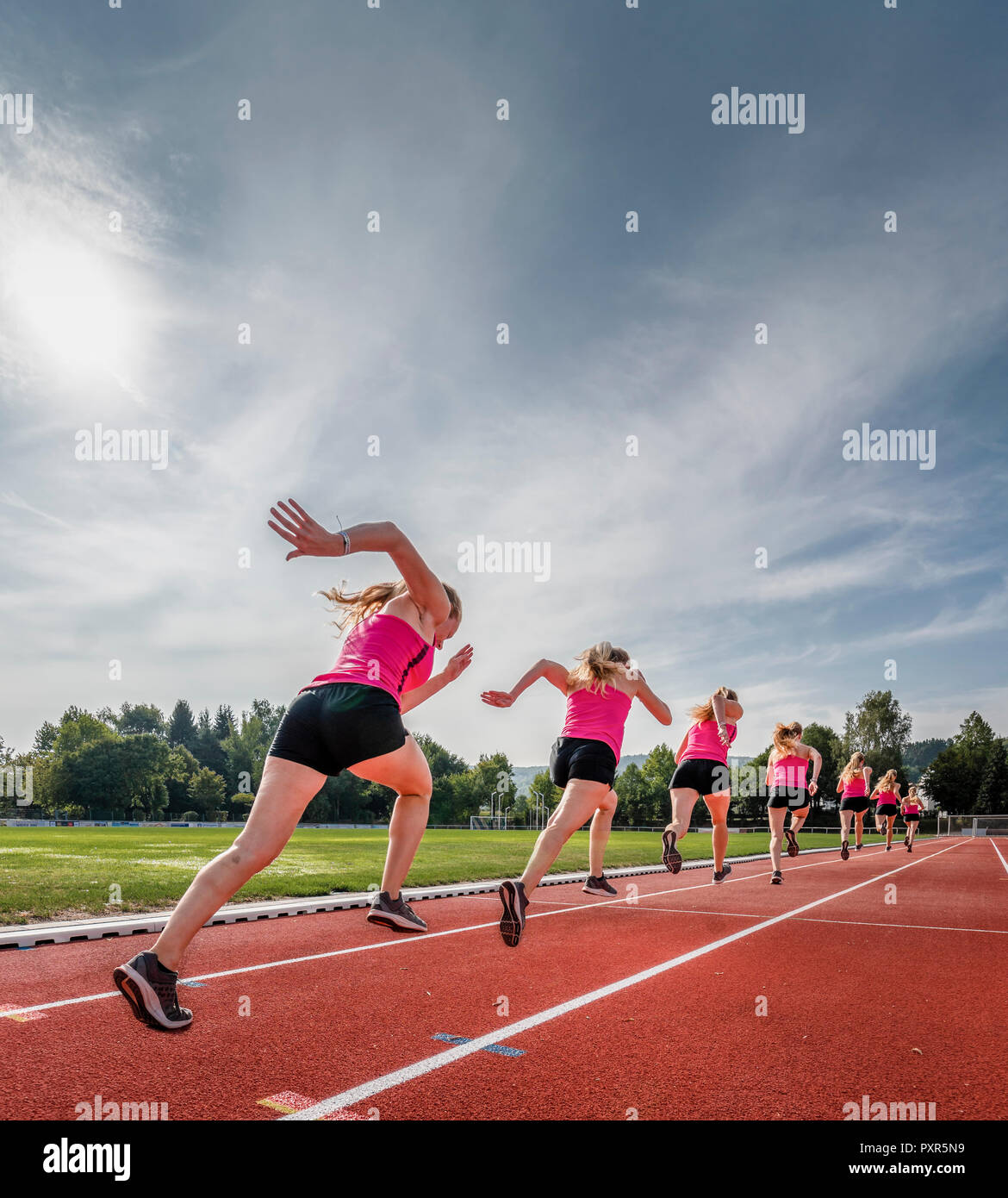 Female Sprinter Starting High Resolution Stock Photography and Images ...