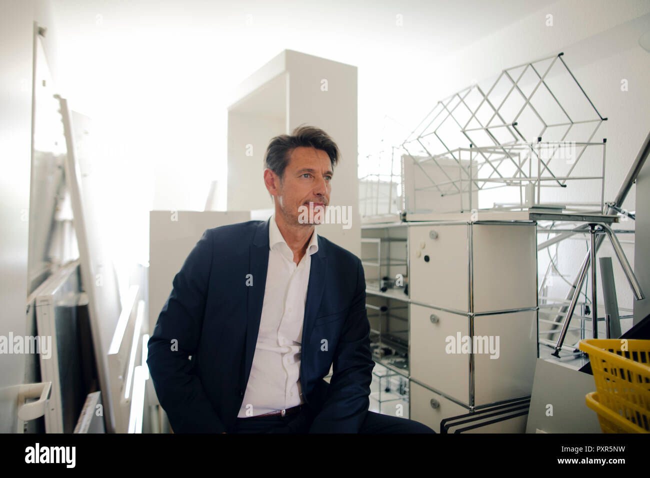 Body storage room hi-res stock photography and images - Alamy