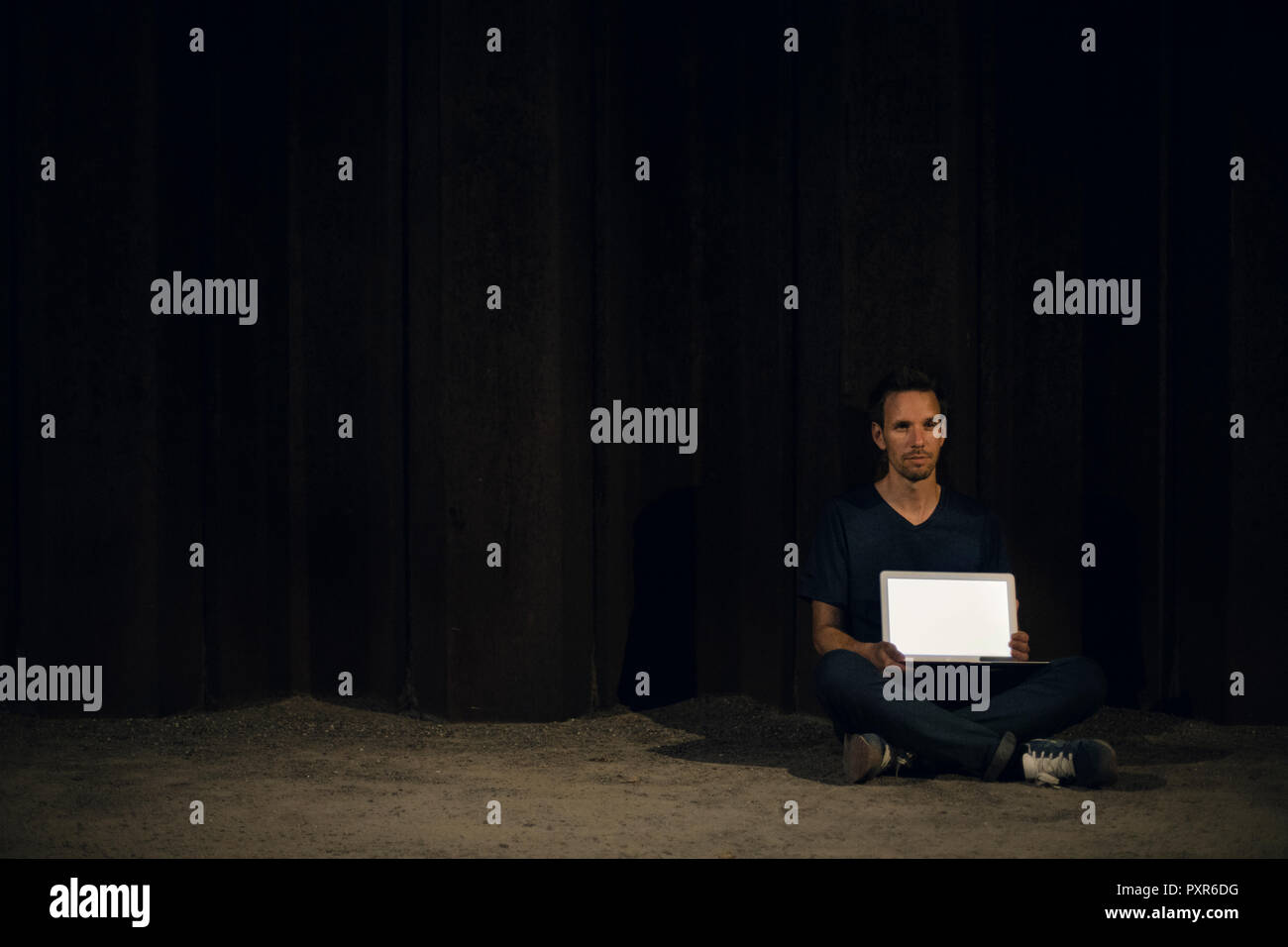 Laptop screen human head hi-res stock photography and images - Alamy
